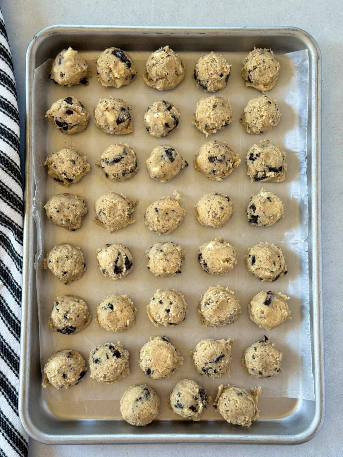 Edible Cookies and Cream Cookie Dough